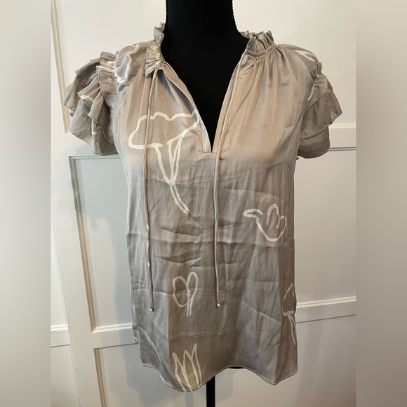Philosophy | Tops | Nwt Philosophy Silkyfeel Blouse With Ruffled Cap ...